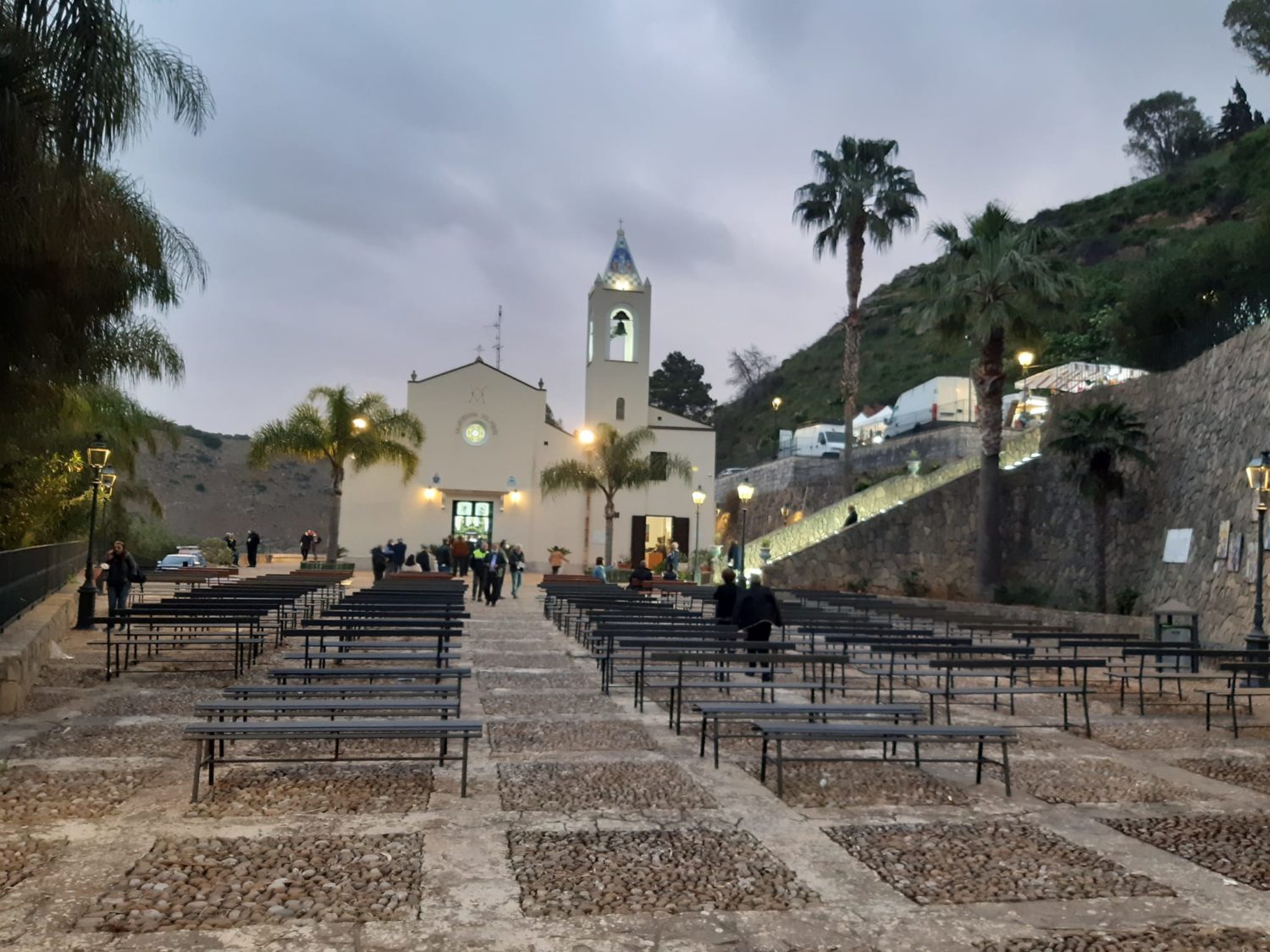 Tradizioni religiose, celebrazioni per la festa della Madonna del Ponte ...
